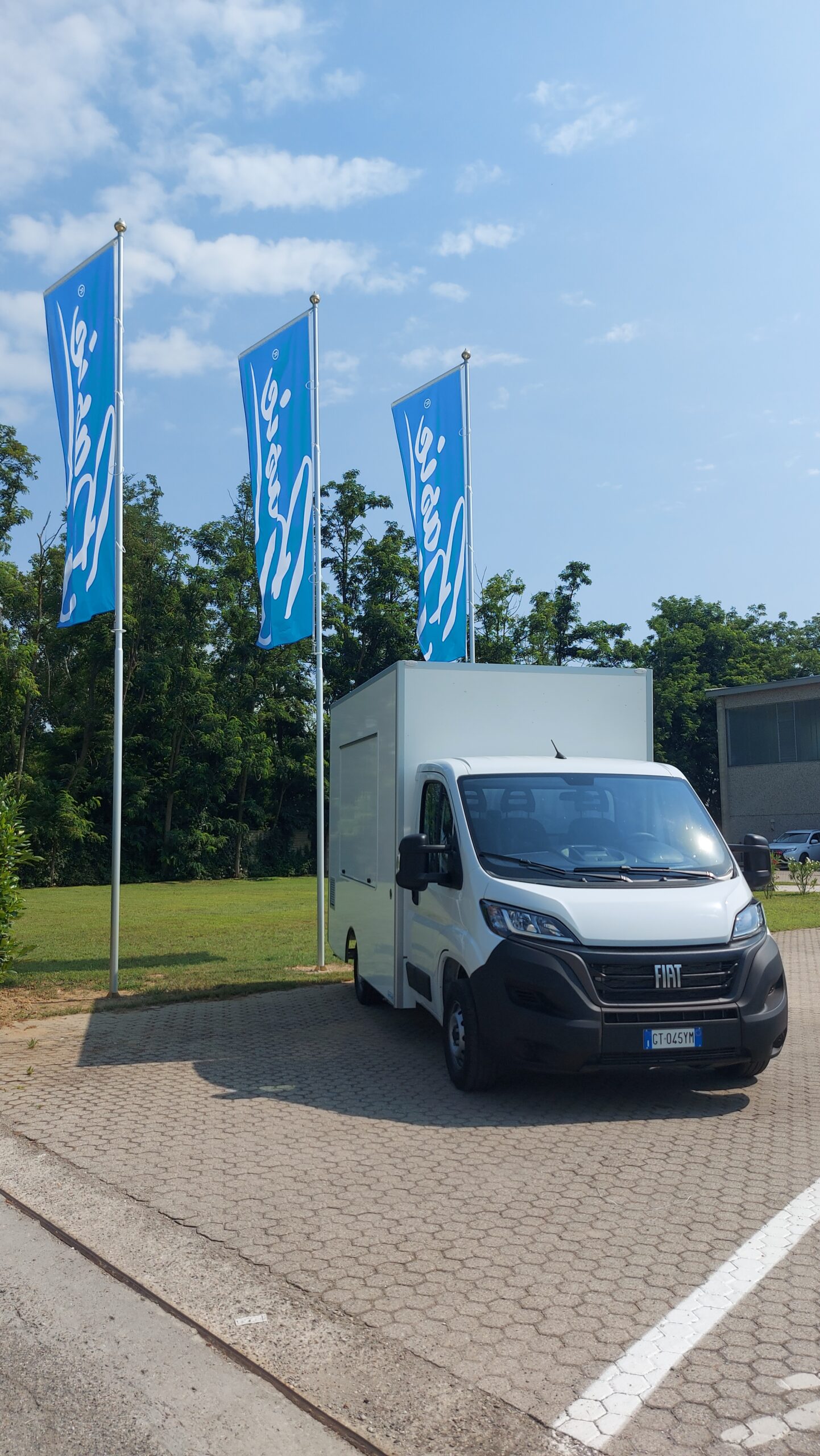 Fiat Ducato Food Truck White - Noleggio Ape Street Food